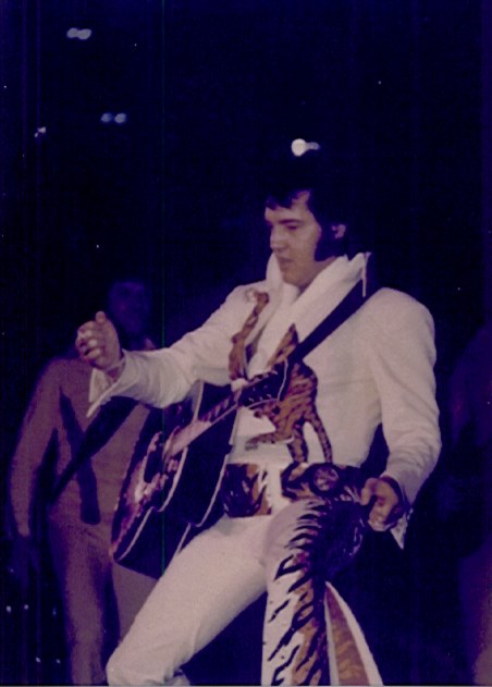 October With Elvis Presley (117 Amazing Photos) – Elvis Presley