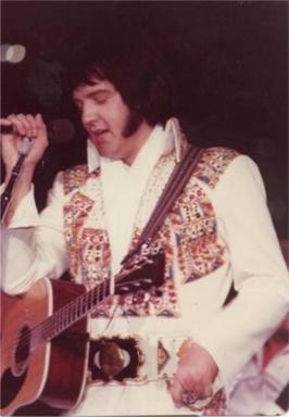 October With Elvis Presley (117 Amazing Photos) – Elvis Presley