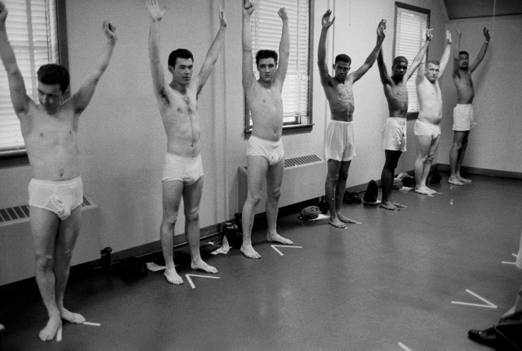 Amazing Photos of Elvis Presley Joins the Army in 1958 - Elvis Presley