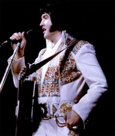 October 14 Events , Today in Elvis Presley History – Elvis Presley