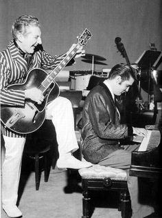 November 15 – Events – Today in Elvis Presley History – Elvis Presley