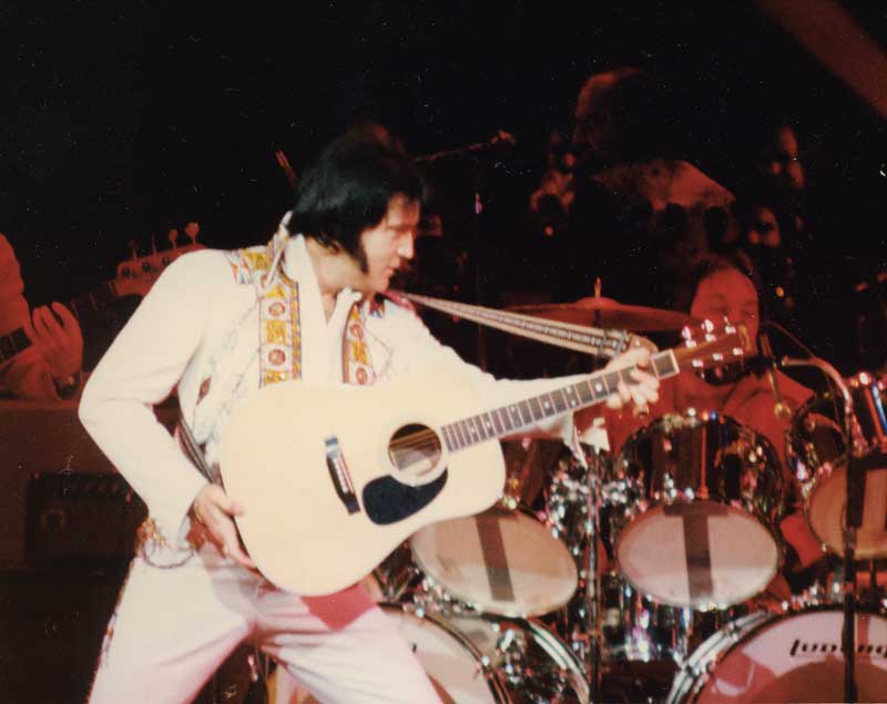 December 6 – Events – Today in Elvis Presley History – Elvis Presley