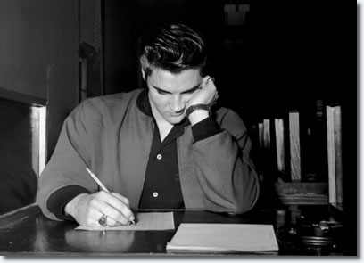 January 4 – Events – Today in Elvis Presley History – Elvis Presley