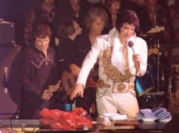 The Last Concert photographs of Elvis Presley (June 26, 1977) – 35 ...