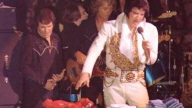 Last Photographs of Elvis Presley (August 1977) – Elvis Presley