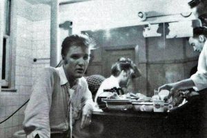 Elvis Presley and Mirrors 60 Amazing photos – Elvis Presley
