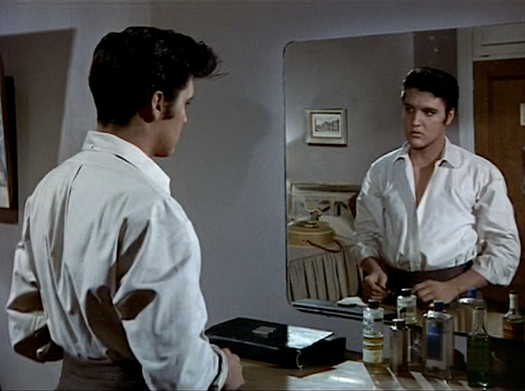 Elvis Presley and Mirrors 60 Amazing photos – Elvis Presley