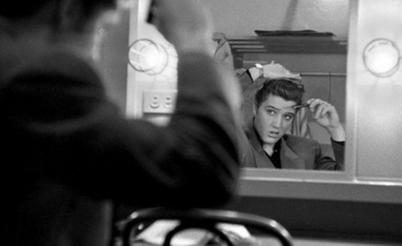 Elvis Presley and Mirrors 60 Amazing photos – Elvis Presley