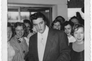 When Elvis Presley Plays Football – December 27, 1956 (12 Photographs ...