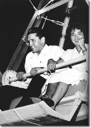 July 11, 1960 Elvis Presley in Fairgrounds Amusement Park – Elvis Presley