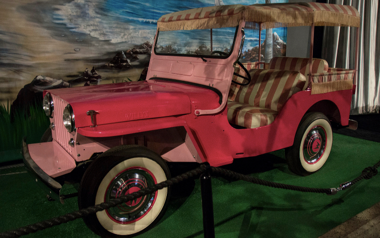 Elvis Presley Automobile Museum – Elvis Presley