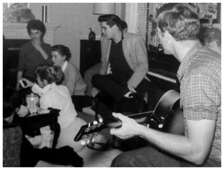 Valerie Allen dated Elvis from January 1958 – Elvis Presley