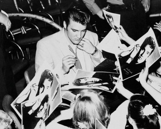 Elvis and the madness of his fans. – Elvis Presley