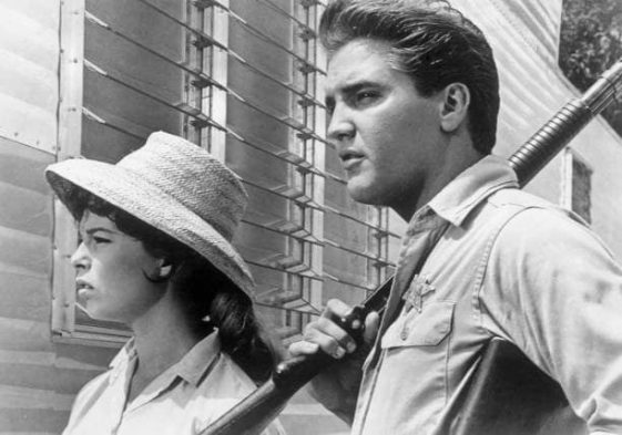 Elvis with guest star Anne Helm on the set of FOLLOW THAT DREAM in ...