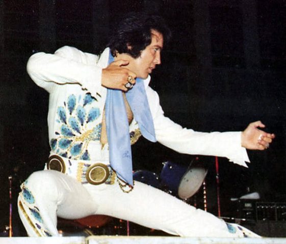 29 Fantastic Elvis Presley Stretching Poses – Elvis Presley