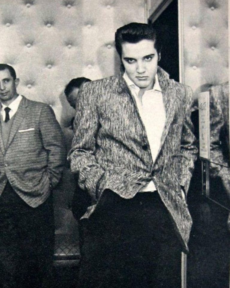 Late-morning-early afternoon of Sunday, January 6, 1957 at the Warwick ...