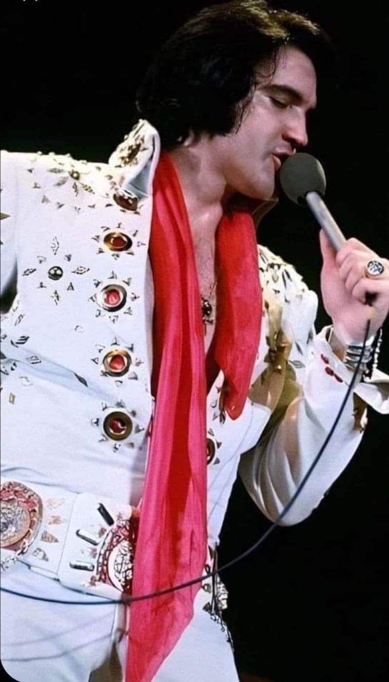 In June 1972, Elvis’ mood varied from bad humor to good humor – Elvis ...