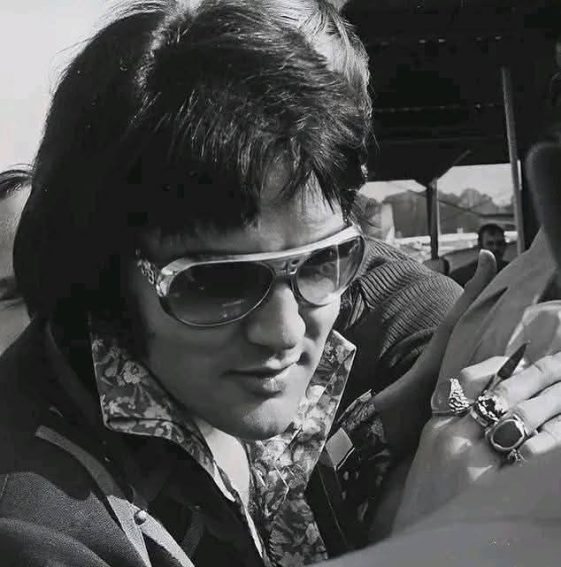 1,128 Concerts. Every Single One Sold Out. The Story Behind Elvis ...